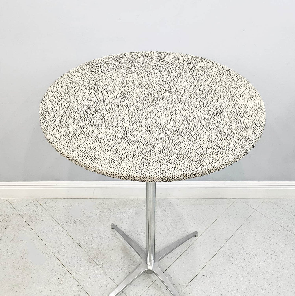 Round Fitted Vinyl Tablecloth, Top Of The Line